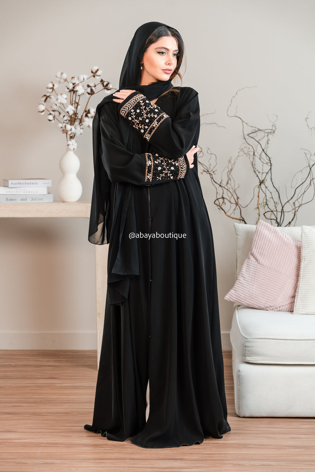 Abaya Boutique| Shop Abayas & Custom Hijabs Online| Worldwide Shipping